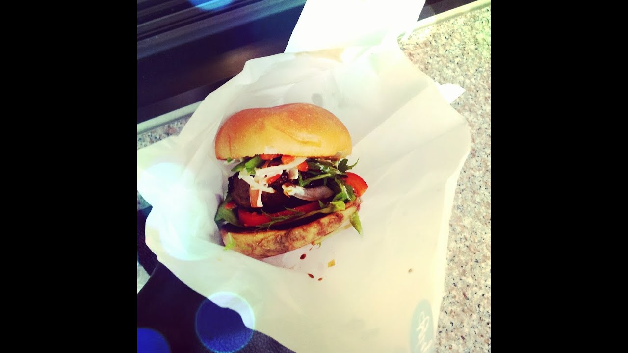 KOBE BEEF BURGER - YouTube