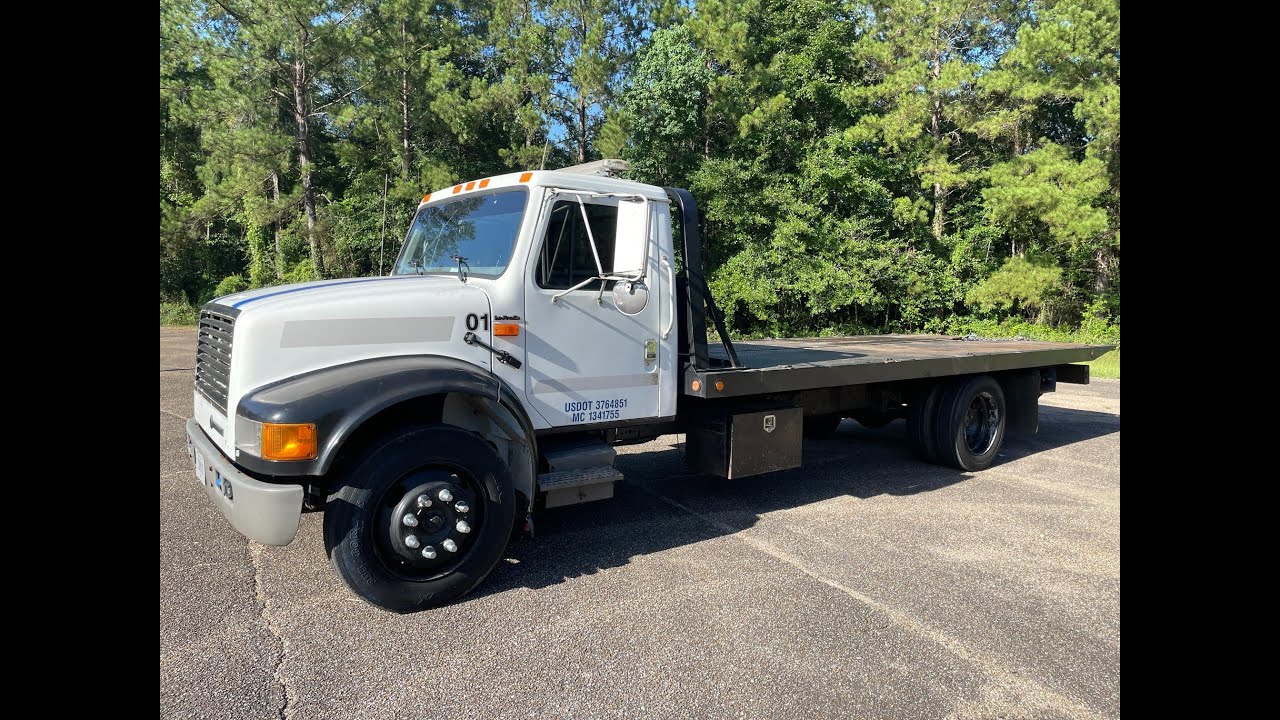2000 International 4700 2 Door Roll Back Truck (295,753 Miles) - YouTube