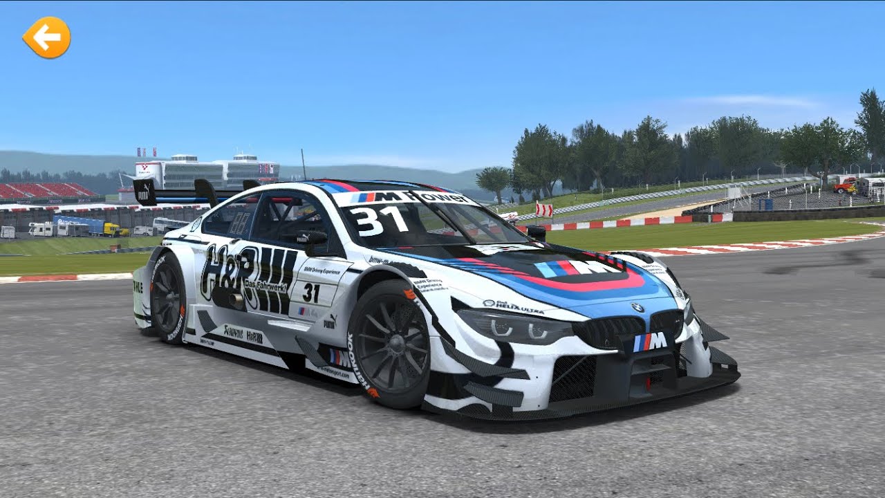 BMW Driving Experience M4 Racing @RealRacingEA - YouTube