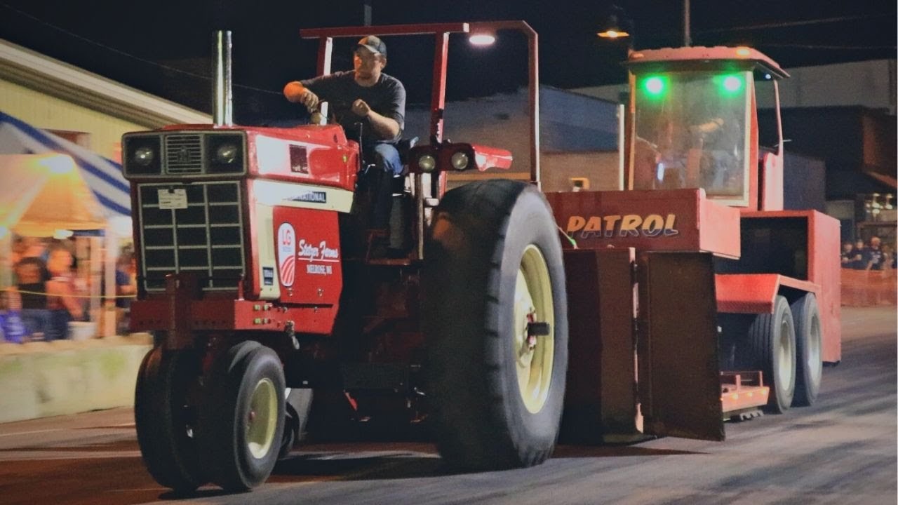 2022 Tractor Pulling: Narrow Front International 1066 Blacktop Pulling ...