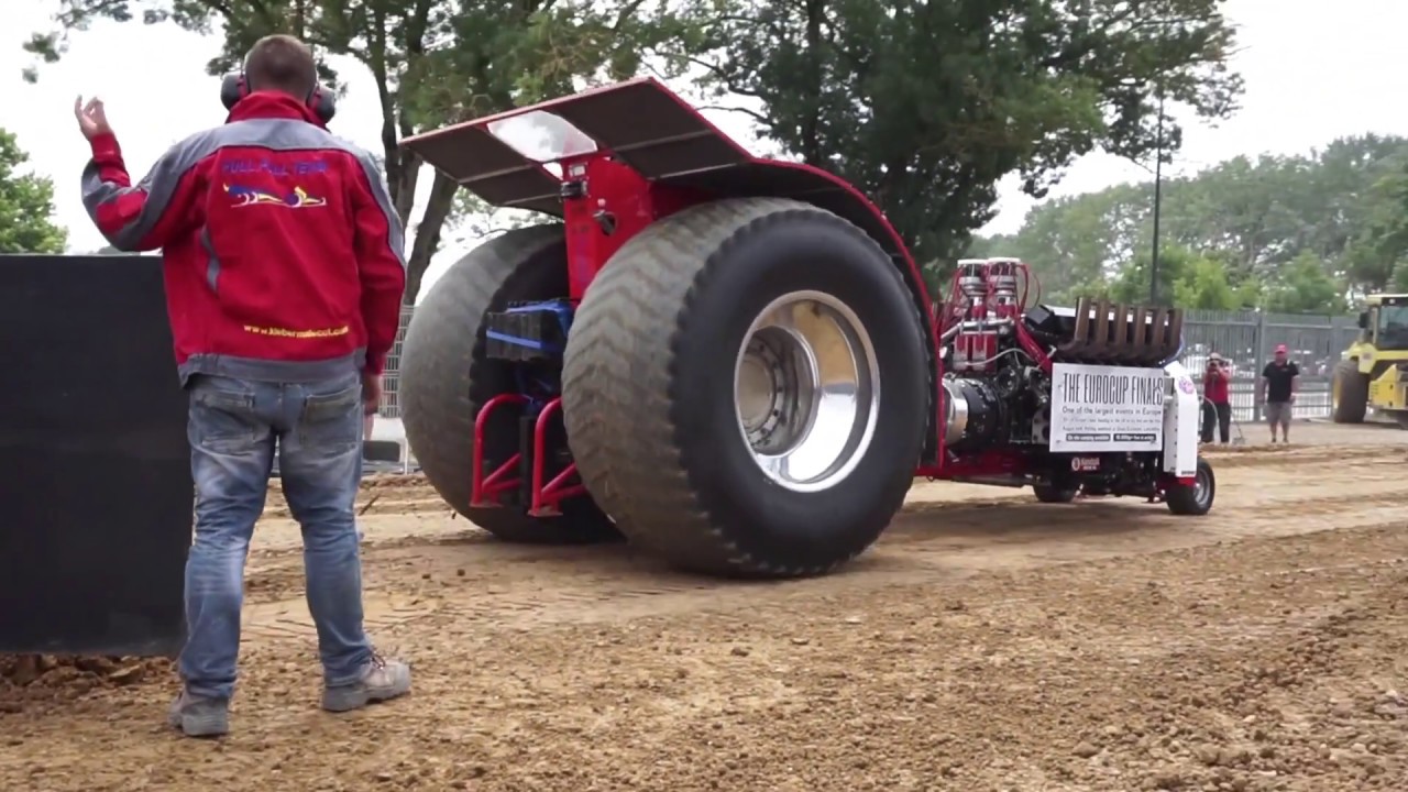 AMERICAN TOURS FESTIVAL 2017 TRACTOR PULLING - YouTube