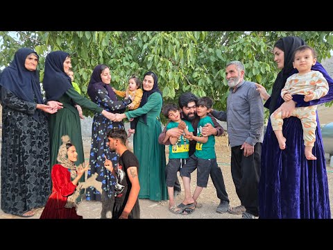 Father's house, host to tears and smiles of Masoud and his children's visit 