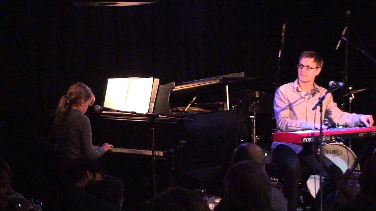 Alizée Play Gold on the Ceiling - The Black Keys - YouTube