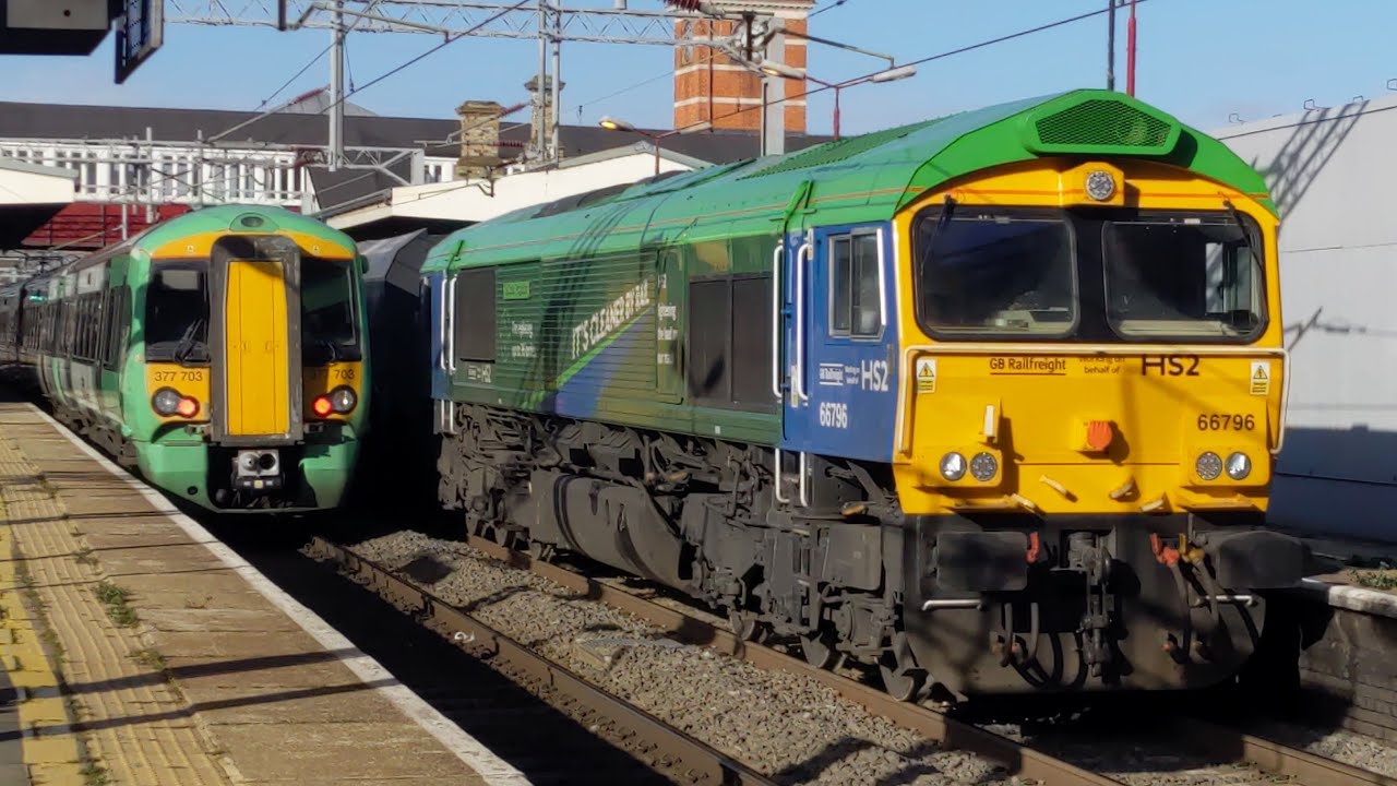 HS2 livery 66796 at Harrow and Wealdstone - YouTube