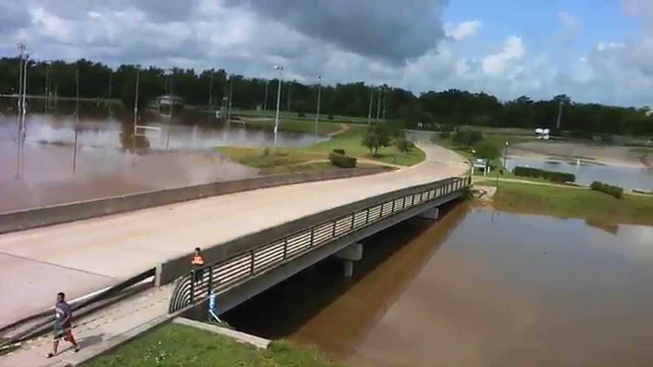 Camp Sienna flood, Sienna Plantation May 30, 2015 - YouTube