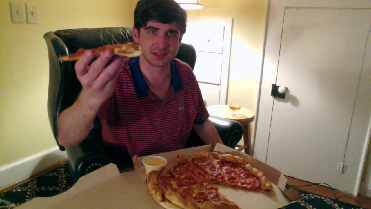 Spicy Karl Assessment - Pizza Hut Twisted Crust Pizza - YouTube