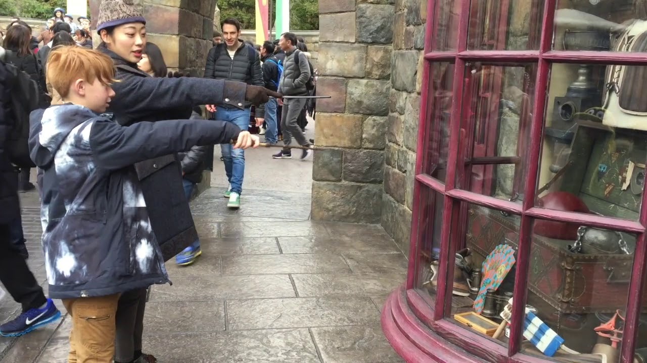 Interactive wand Harry Potter World Universal Studios Japan - YouTube