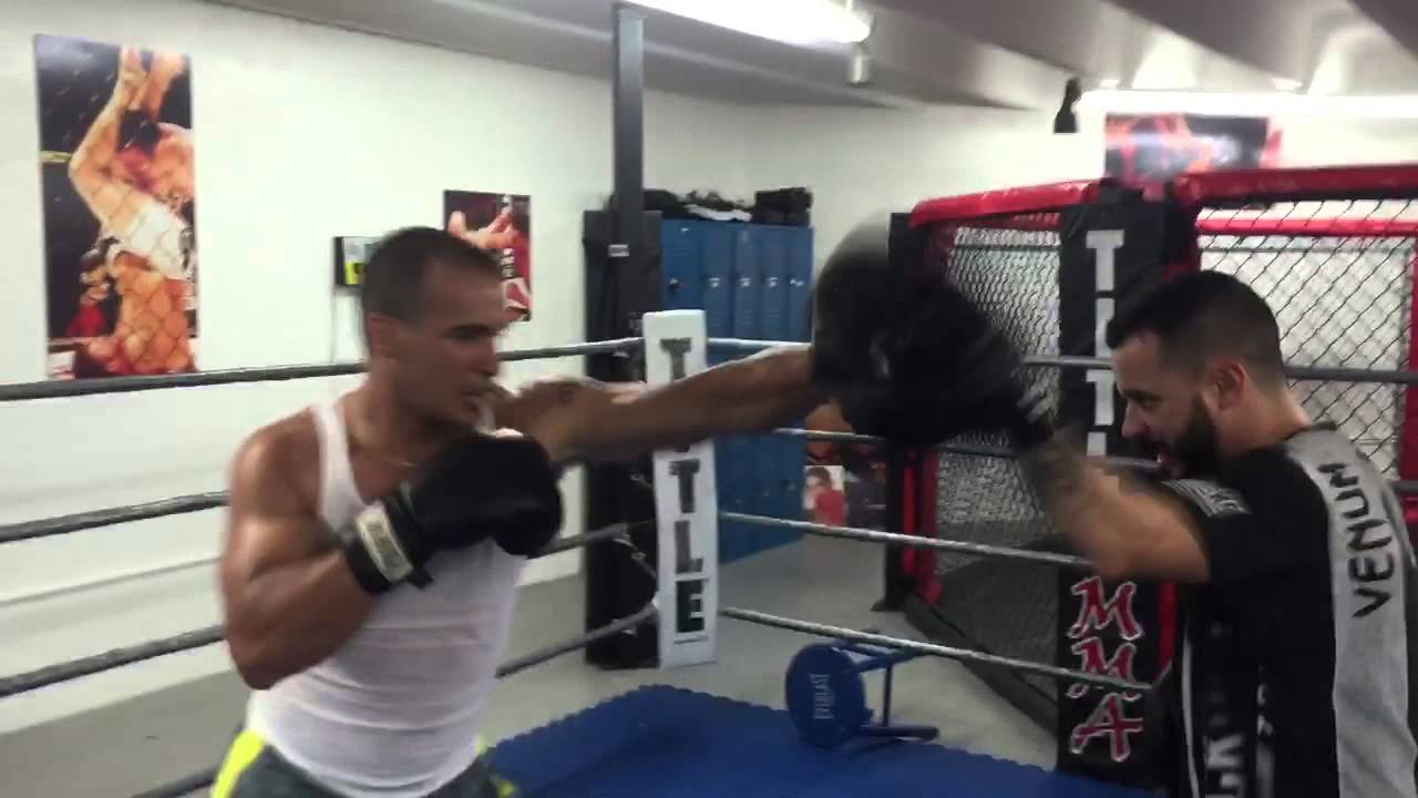 Boxing Pads KO Zone - YouTube