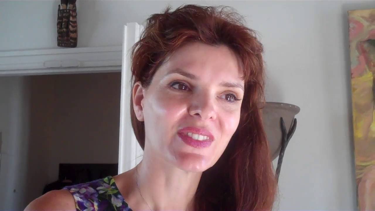 Alexandra Mas artist in Paris - YouTube