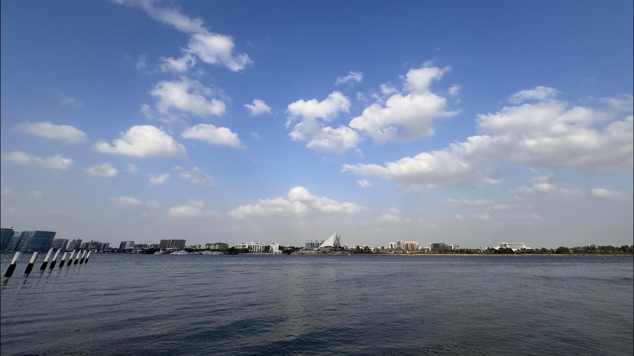 High speed Canoe Kayakers 🛶 Dubai - YouTube