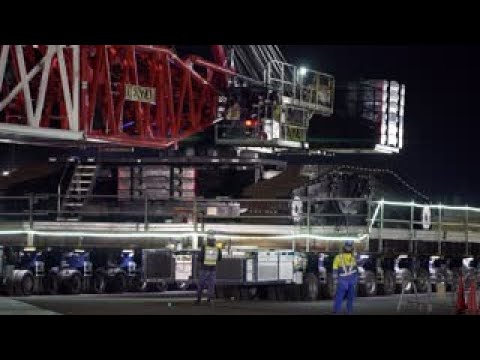 Crawler Crane Transportation using SPMT at Haneda Airport | Japan ...