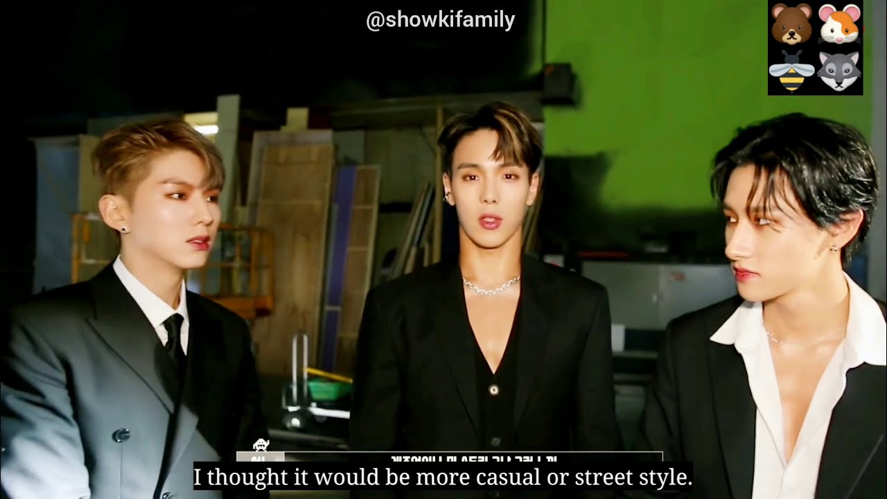 Showki explain suit manners to Changkyun | Showki's moments - YouTube