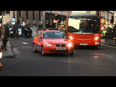 Metropolitan Police BMW 525D Touring Armed Response Vehicle DPG On An Emergency Call