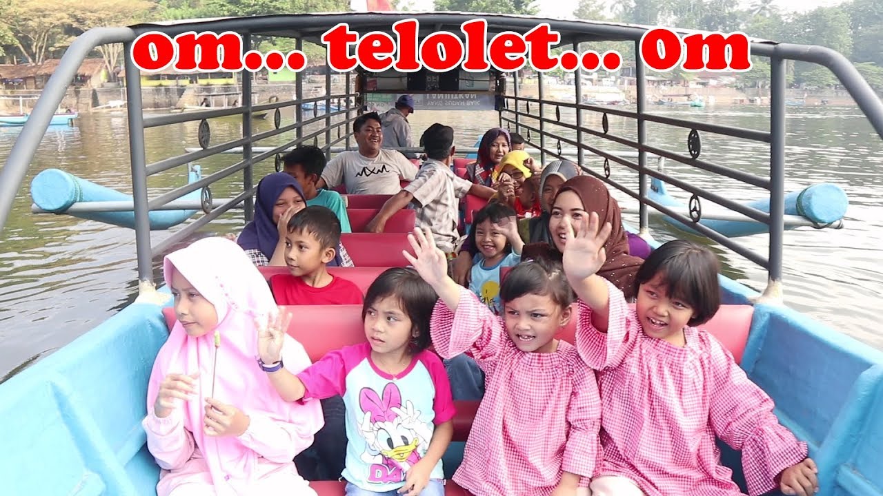 Liburannya Naik Perahu Telolet Rame-Rame Bersama Keluarga di Objek Wisata Situ Gede - YouTube