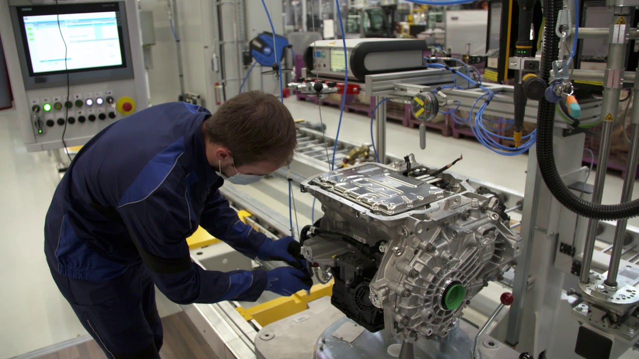 Hochintegrierter E-Antrieb der 5. Generation: Montage - YouTube