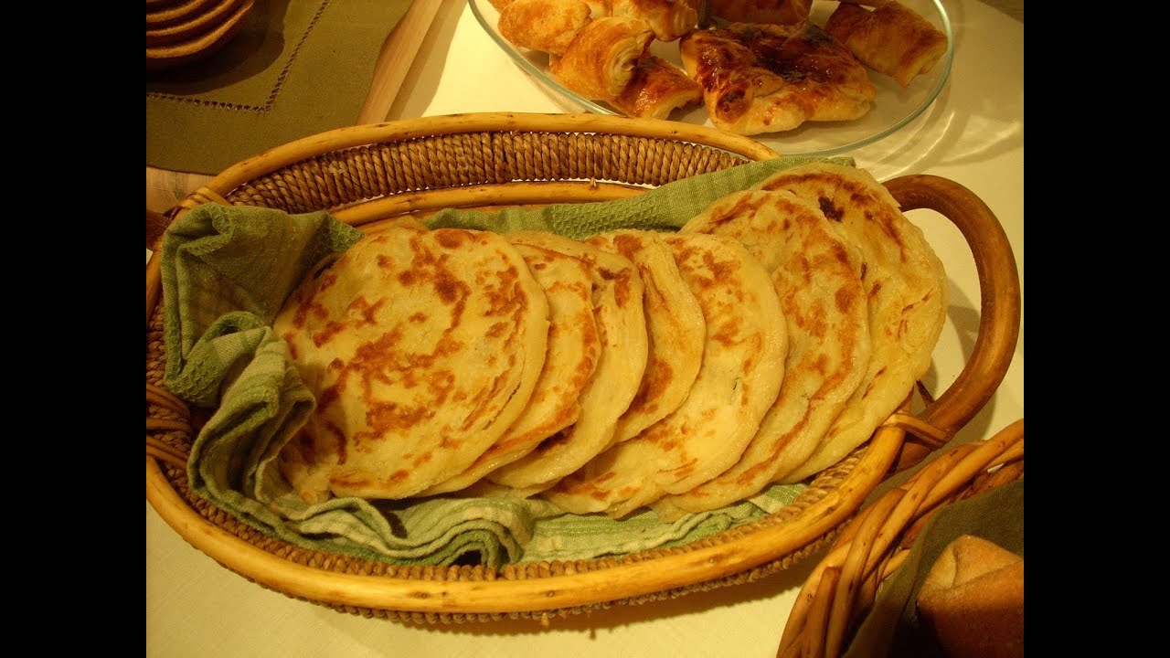 Melloui, Msmen, or Rhgifa Moroccan Pan Bread الملوي الرغيفة المسمن ...