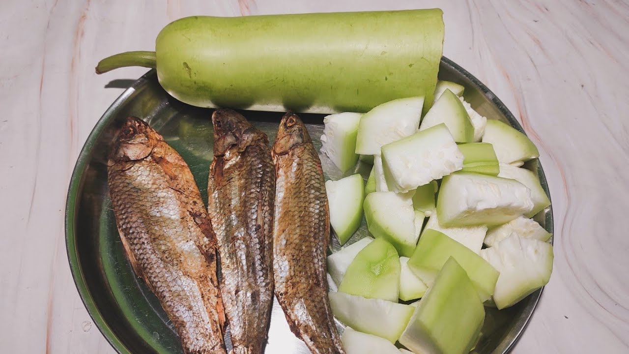 15 minutes curry! bottle gourd and dry fish recipe - YouTube