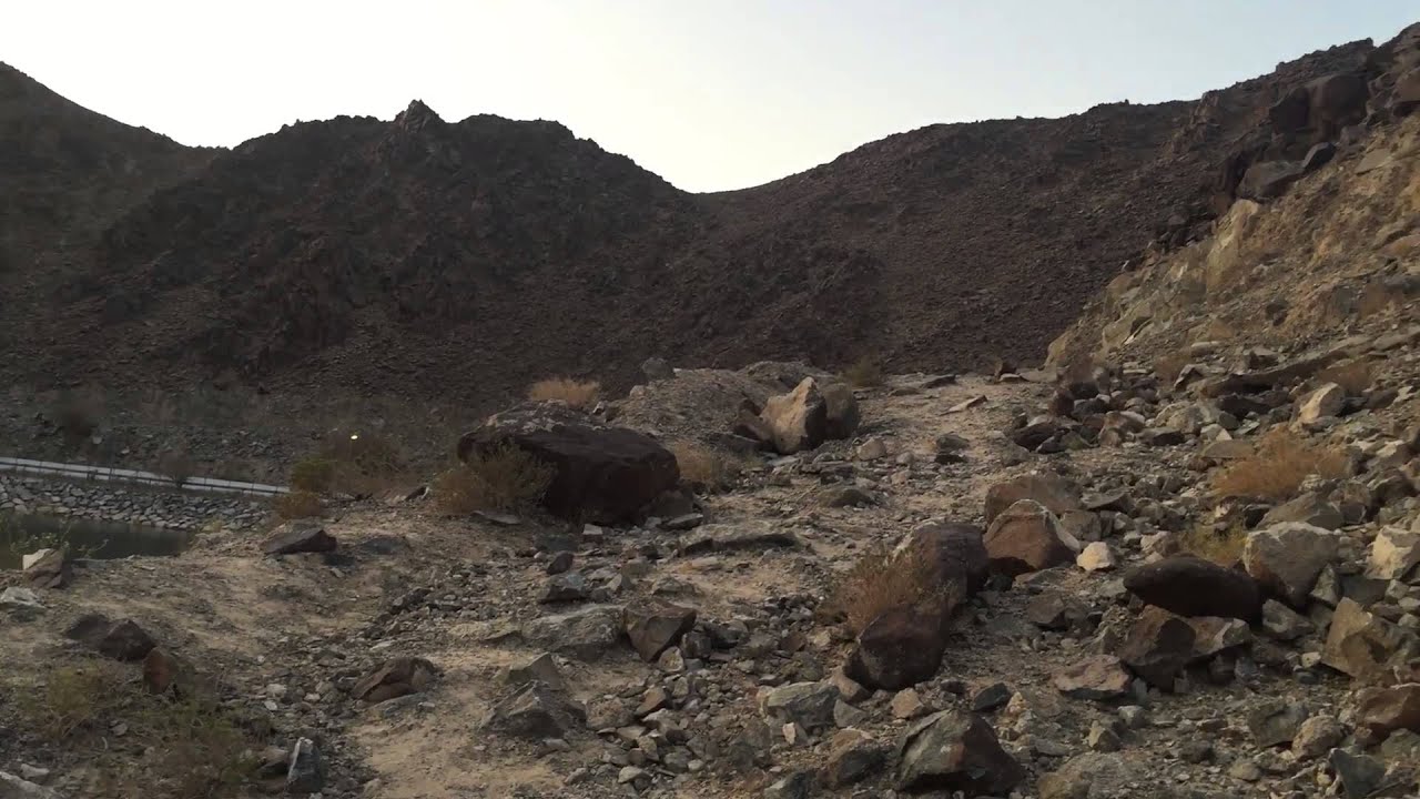 Shawka Dam / Wadi Shawka near Fujairah - YouTube