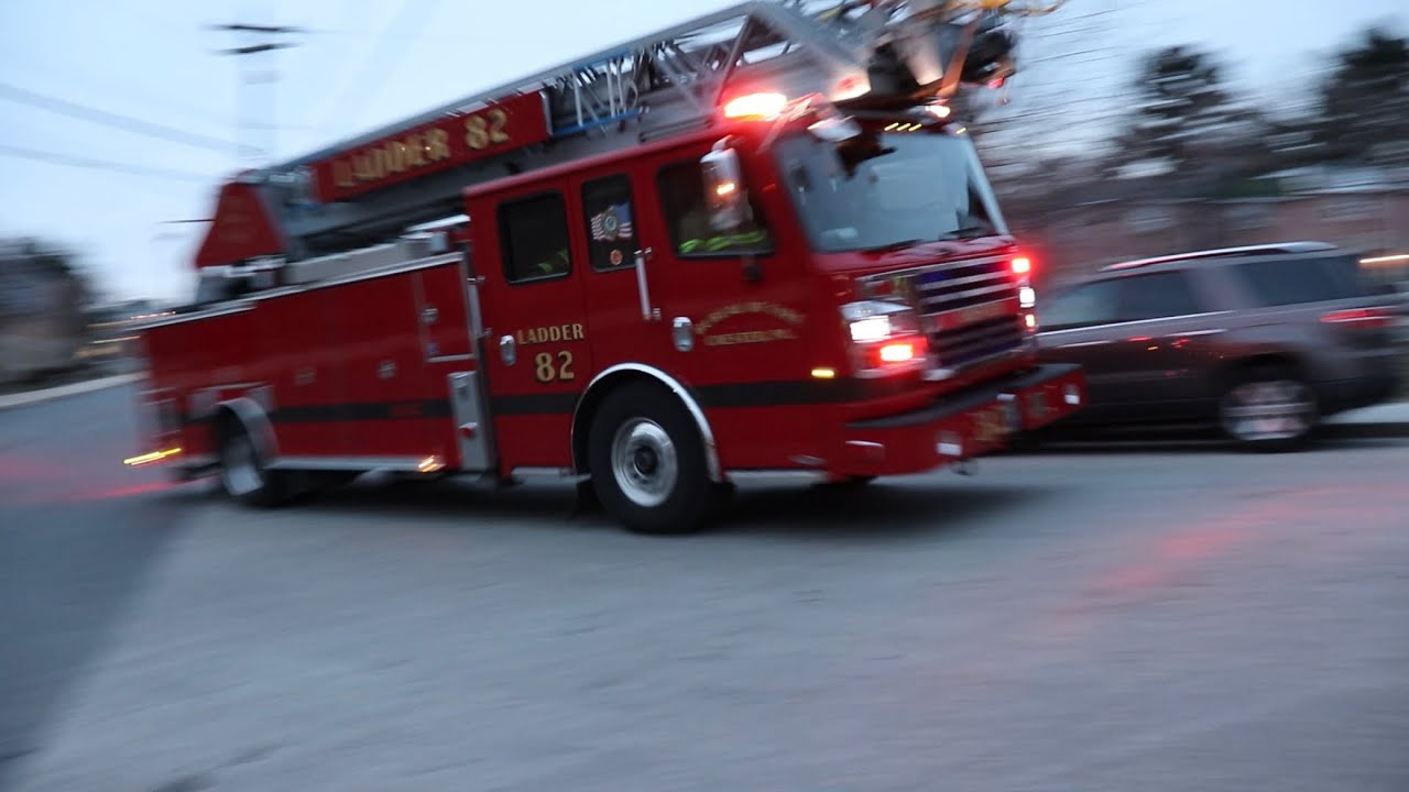 Chester Bureau of Fire Ladder 82 responding - YouTube