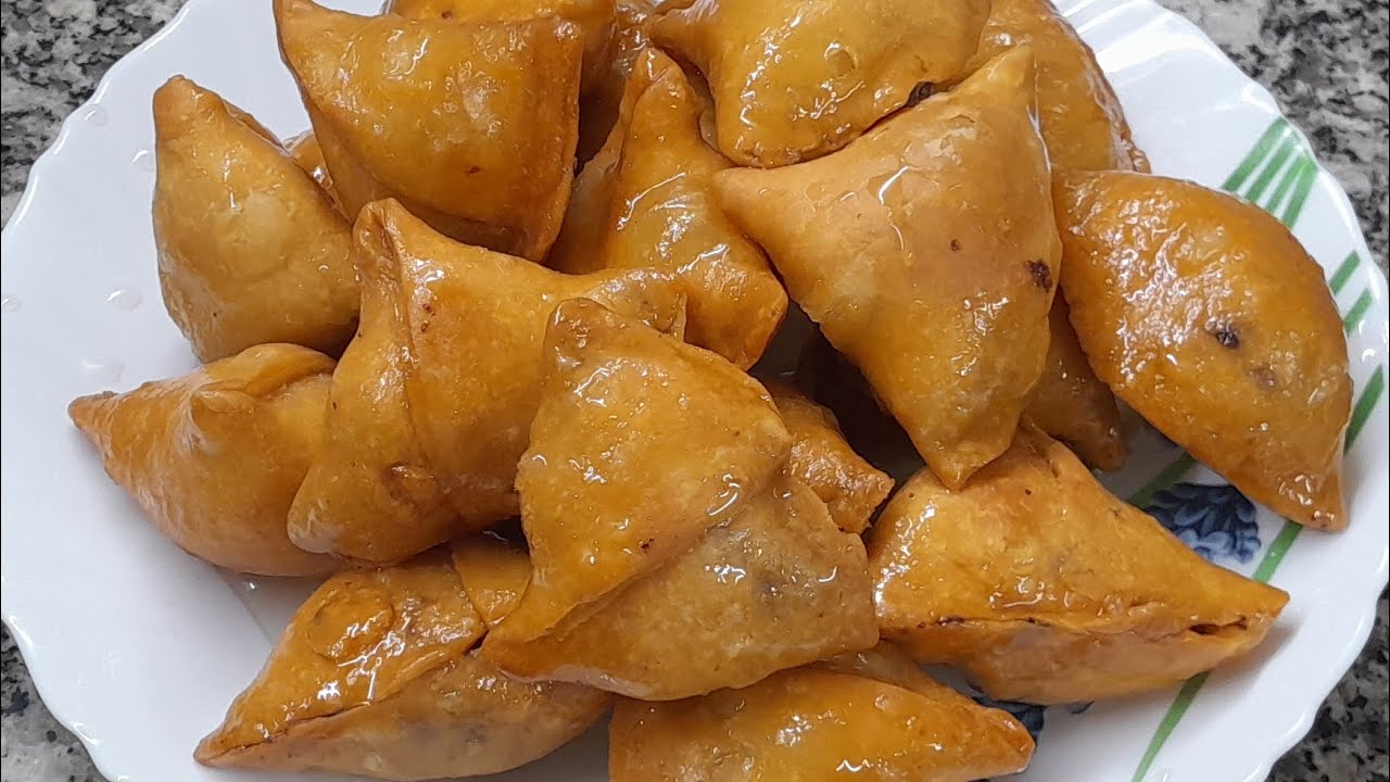Delicious Mawa Samosa recipe, इस होली पर कुछ खास बनाए, आइये बनाते हैं ...