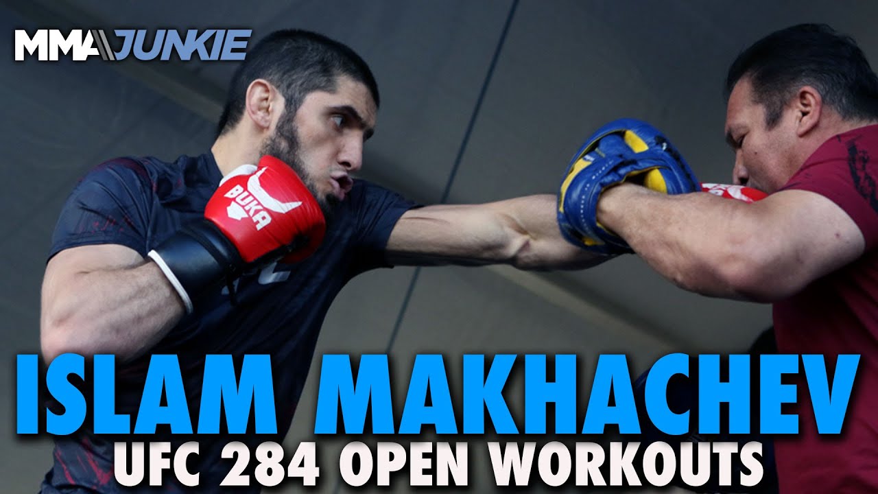 Islam Makhachev Unleashes Spinning Back Elbow, Slams At UFC 284 Open ...
