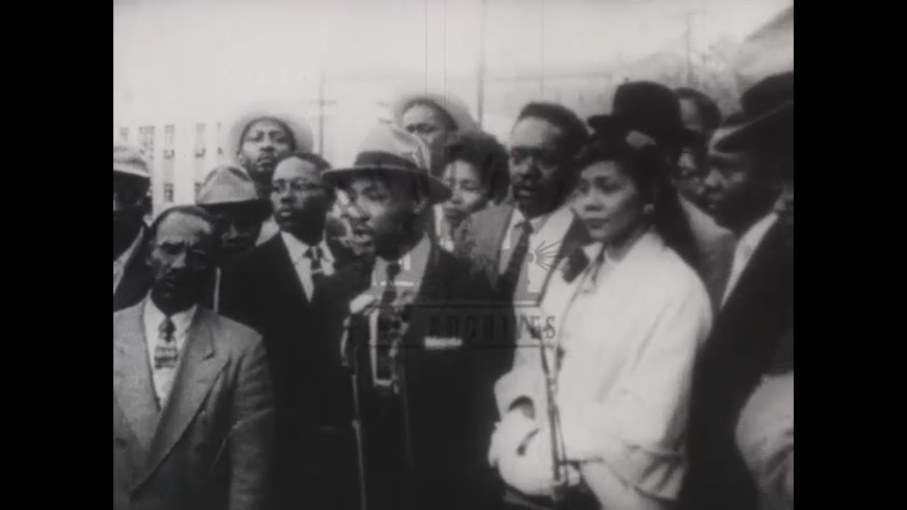 Martin Luther King Jr. during Montgomery Bus Boycott, 1956 - Film ...