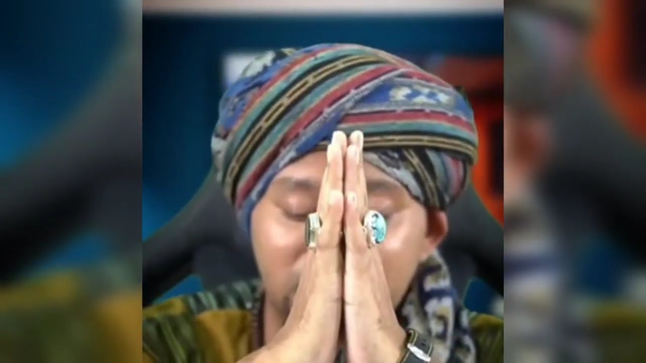 Bolehkah Buat Gaya Tangan Sembah Sebagai Tanda Hormat? - YouTube