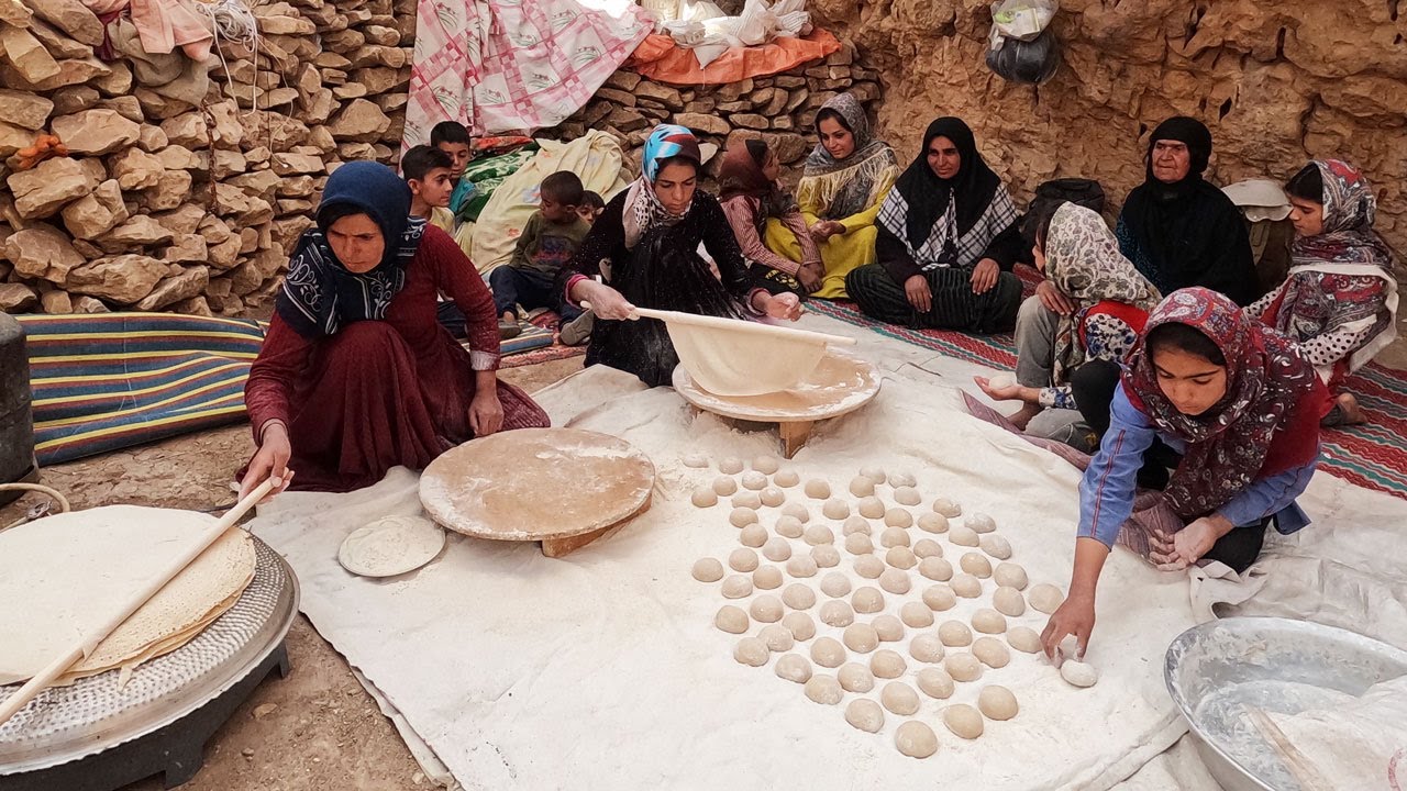 (TIRI Bread) One of the Nomadic Breads _ The nomadic lifestyle of Iran ...