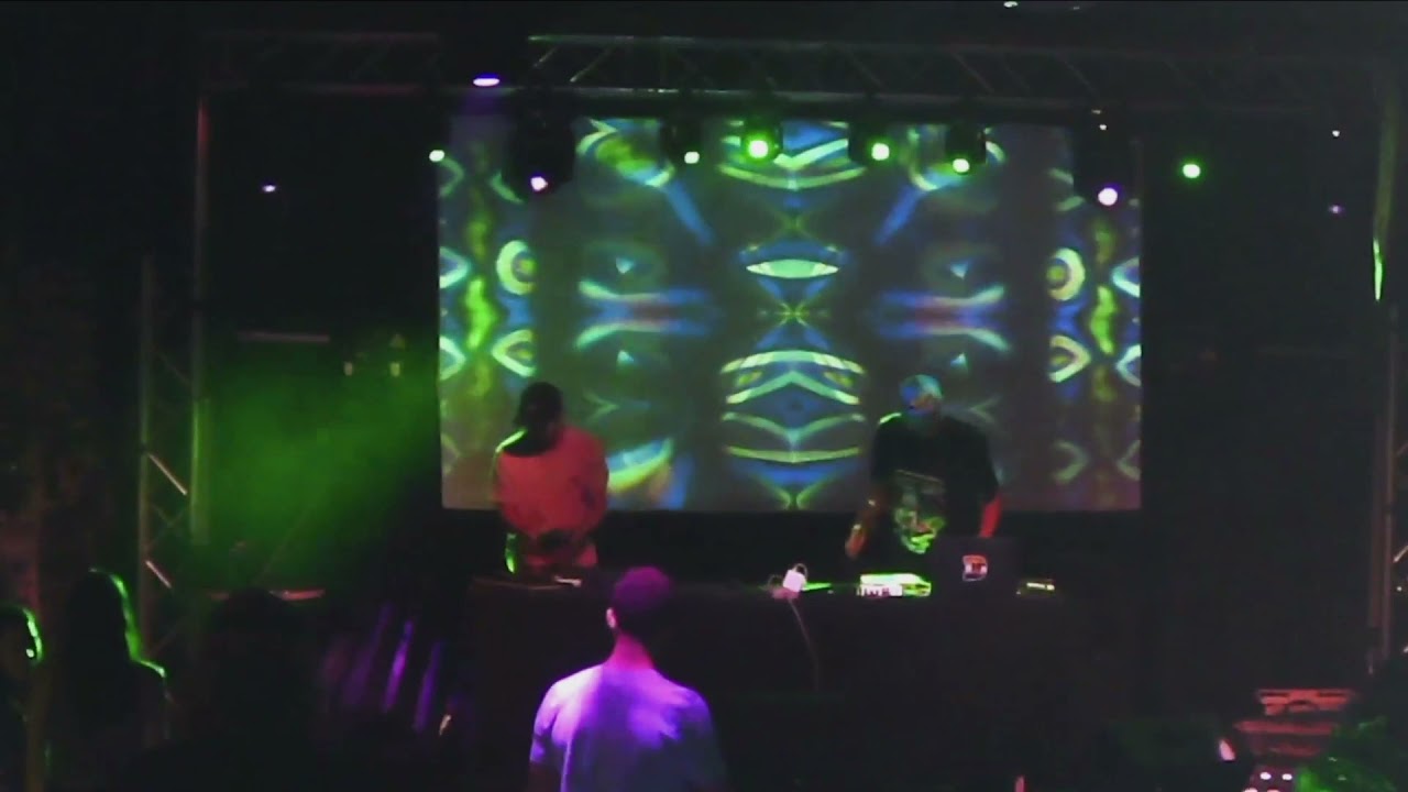 SQWERTY Live - LoFi Vibes w/ Trumpet and EWI @ YMH Denver 9/26/21 - YouTube