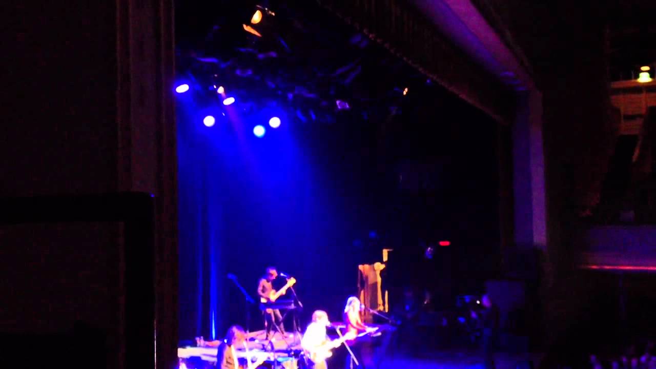 Instant People sing "Orchid" at the Ryman 11/30/11 - YouTube