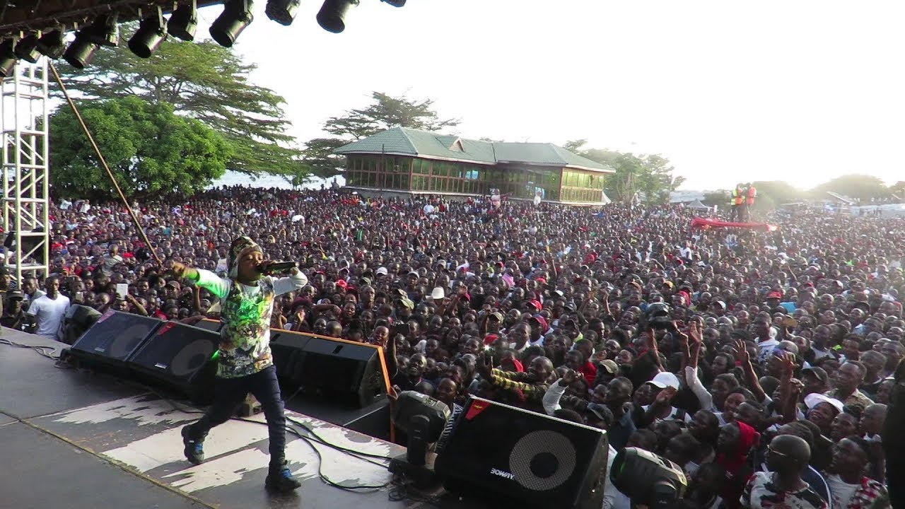 Freshkid most amazing perfomance - YouTube