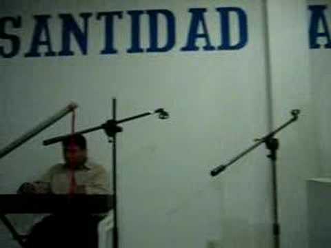 Edgar Madrid Cantando - YouTube