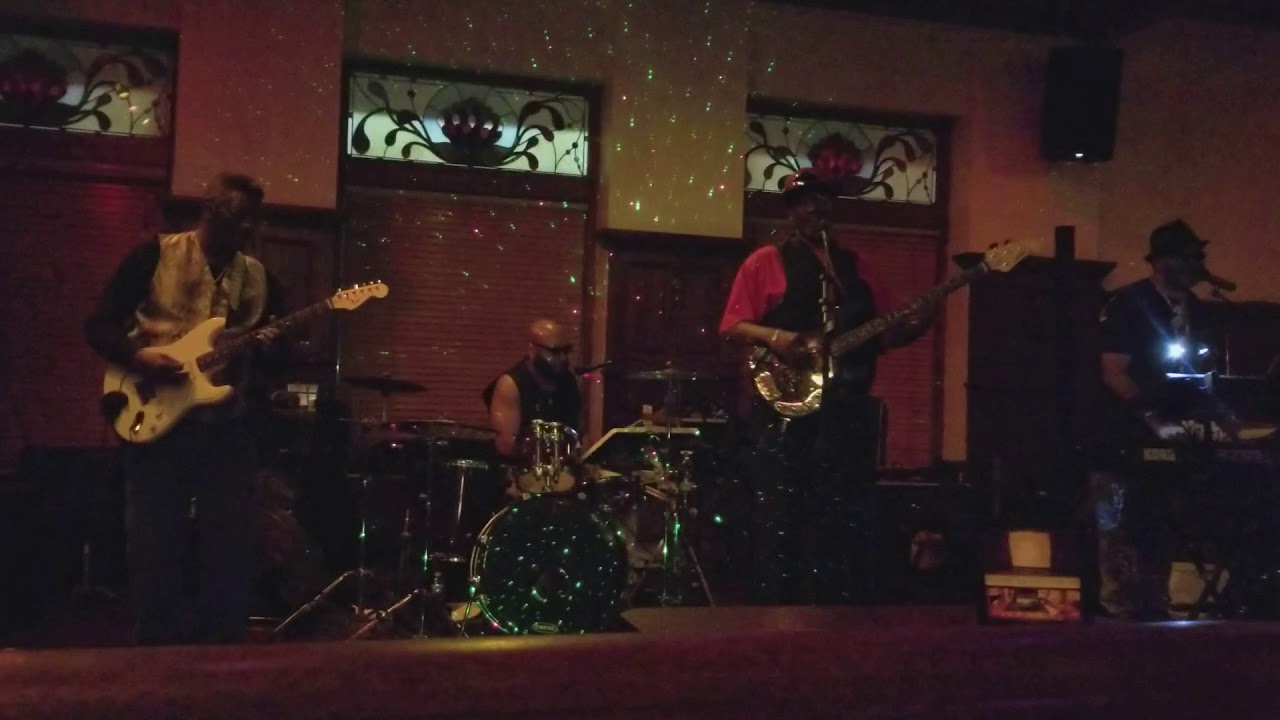 Swagg Band - Brick House - YouTube