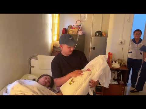 Lil KIki und Rebecca Lallawmsangi haben einen wunderschönen Sohn.