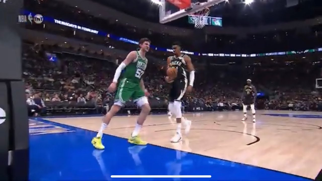 Mike Muscala dunks then talks trash to the Bucks bench || 22-23 season ...