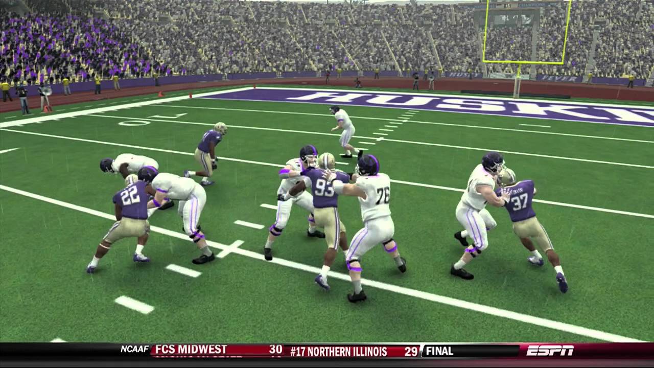 NCAA Football 14 Improved Trenches - YouTube