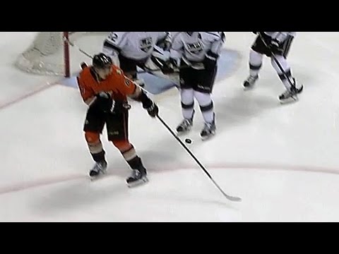 Rakell deflects puck with only one hand