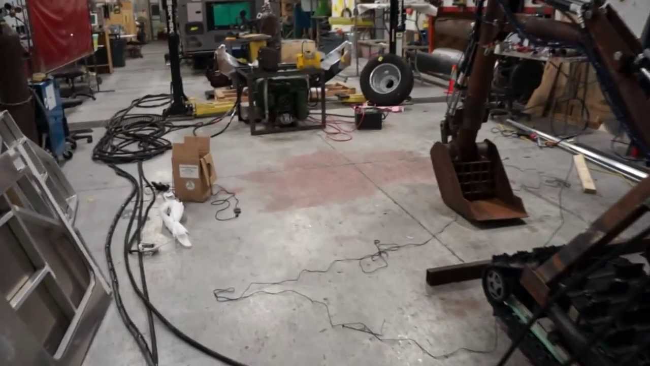 Arduino / PS2 controlled excavator for underwater digging. First Run ...