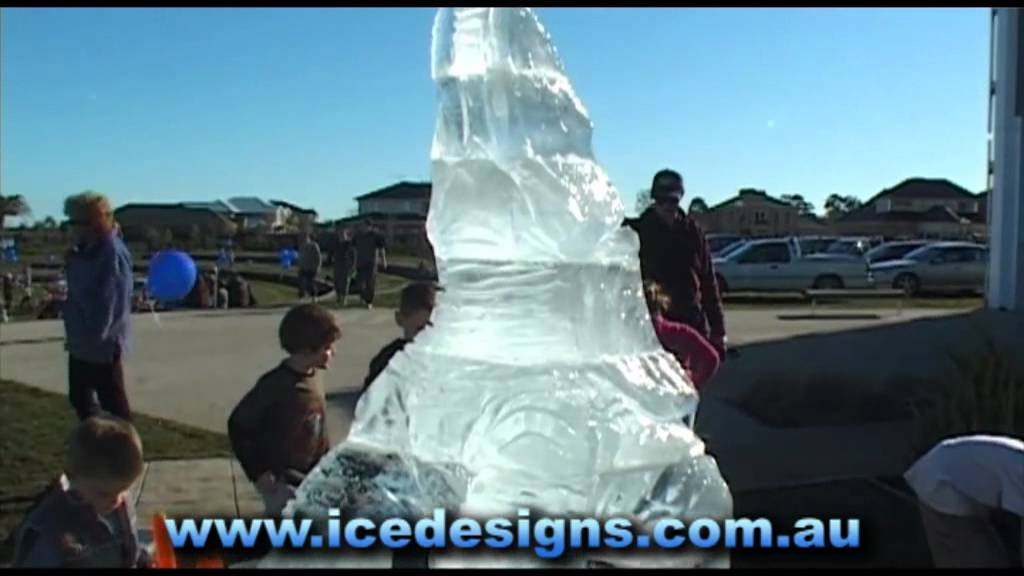 Live ice sculpting - Ice carving by Down Under Ice Designs - YouTube