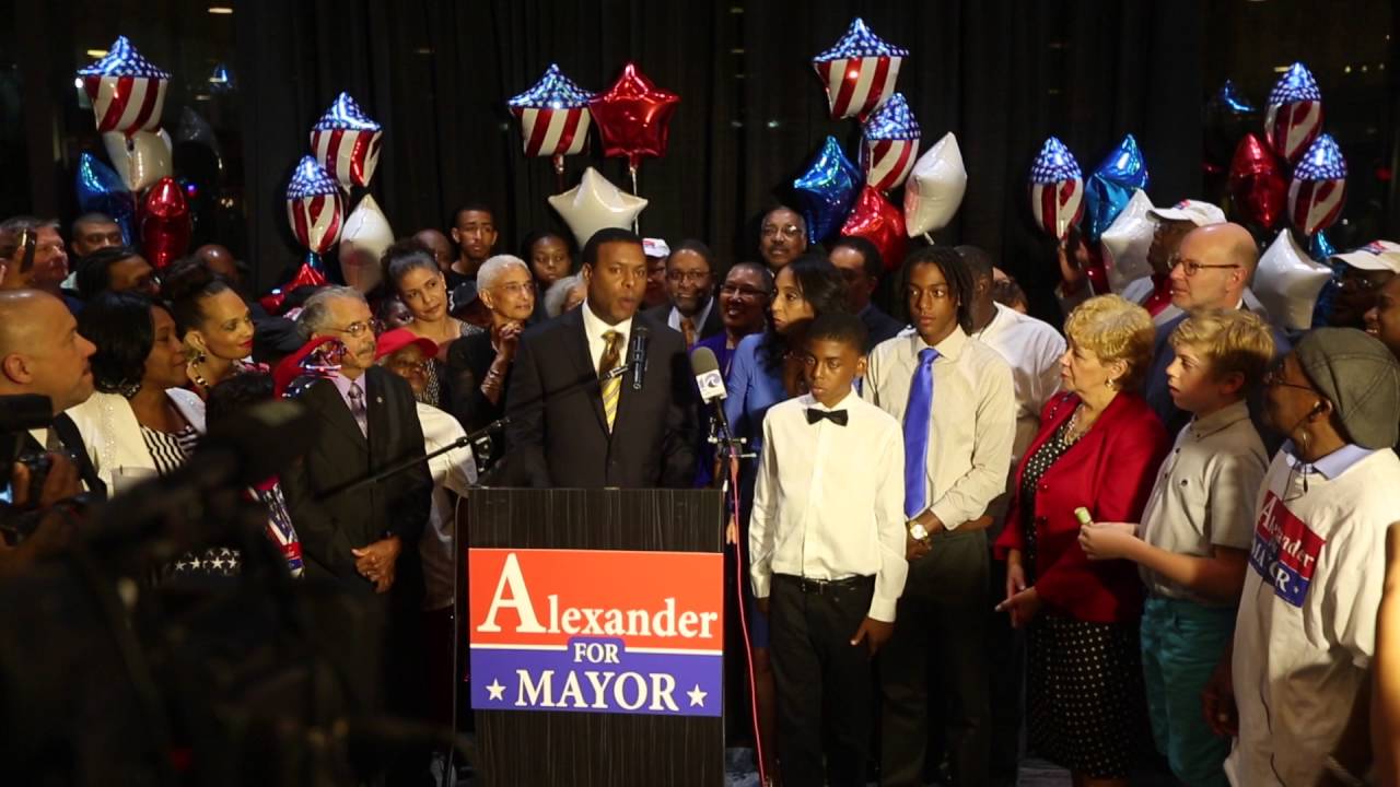 Kenny Alexander declares victory in Norfolk mayoral race - YouTube