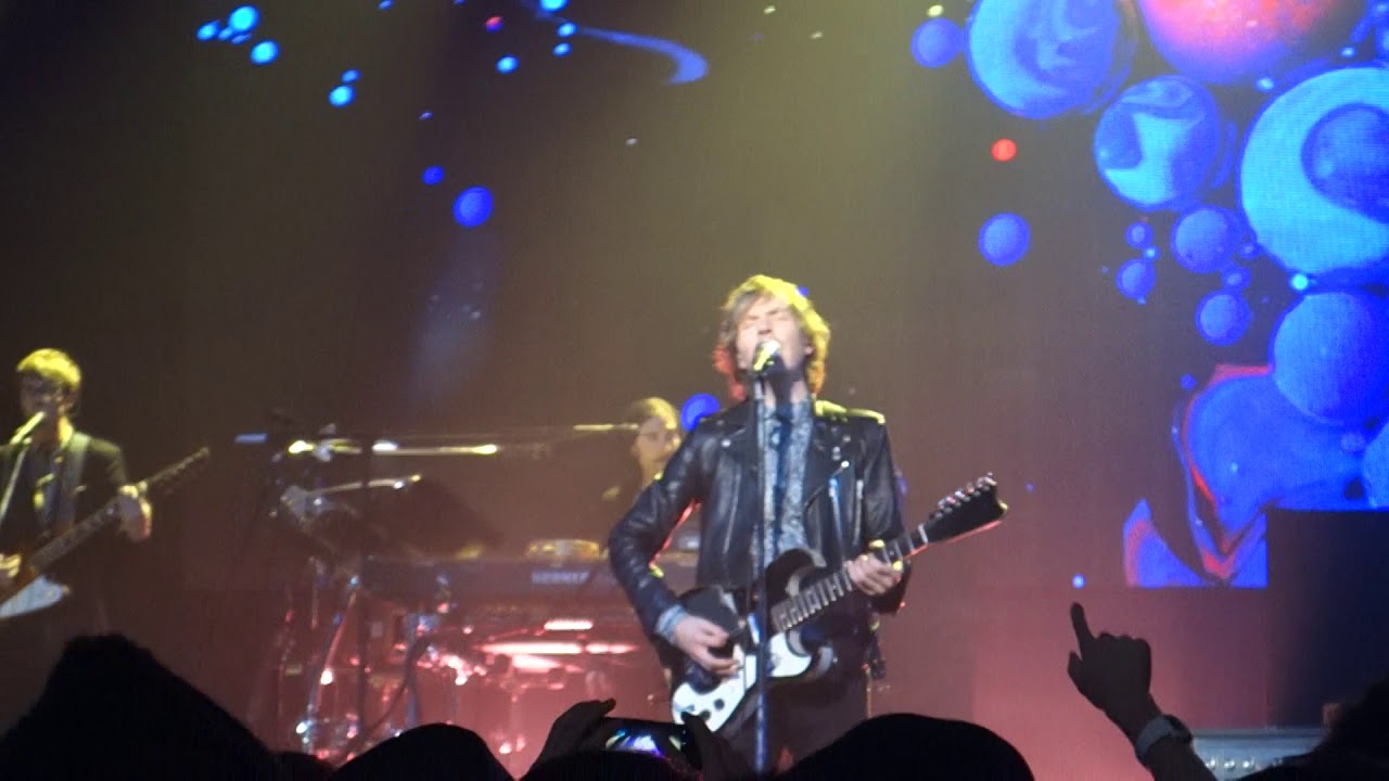 Beck - Dear Life at Studio Coast, Tokyo 2017 #Beck #BeckColors - YouTube