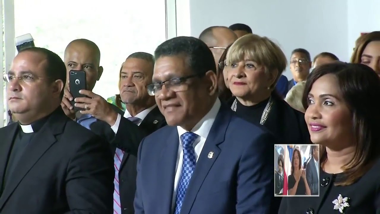 Dr. Ron Archer receives standing ovation from President and Congress ...