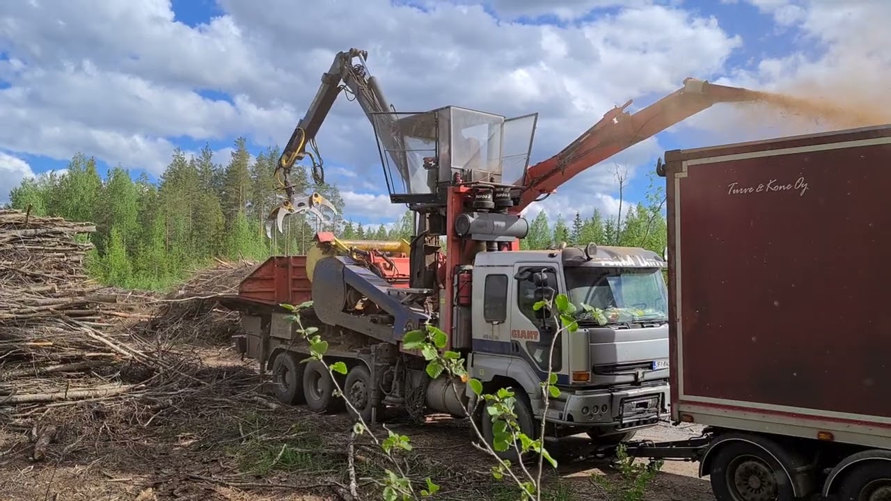 Sisu e11 is fuel efficient truck for chipping - YouTube
