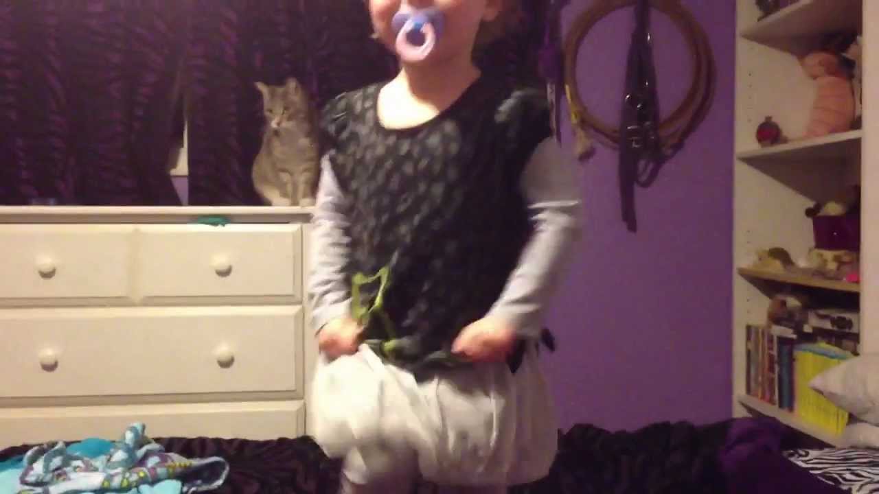 Baby Belly Roll HILARIOUS - YouTube