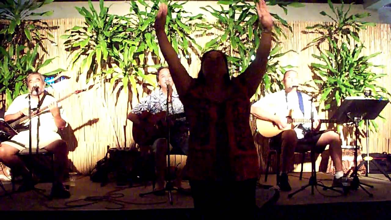 #04 George Kuo & Aaron Mahi .. Waikiki Marriott .. Moana Terrace ...