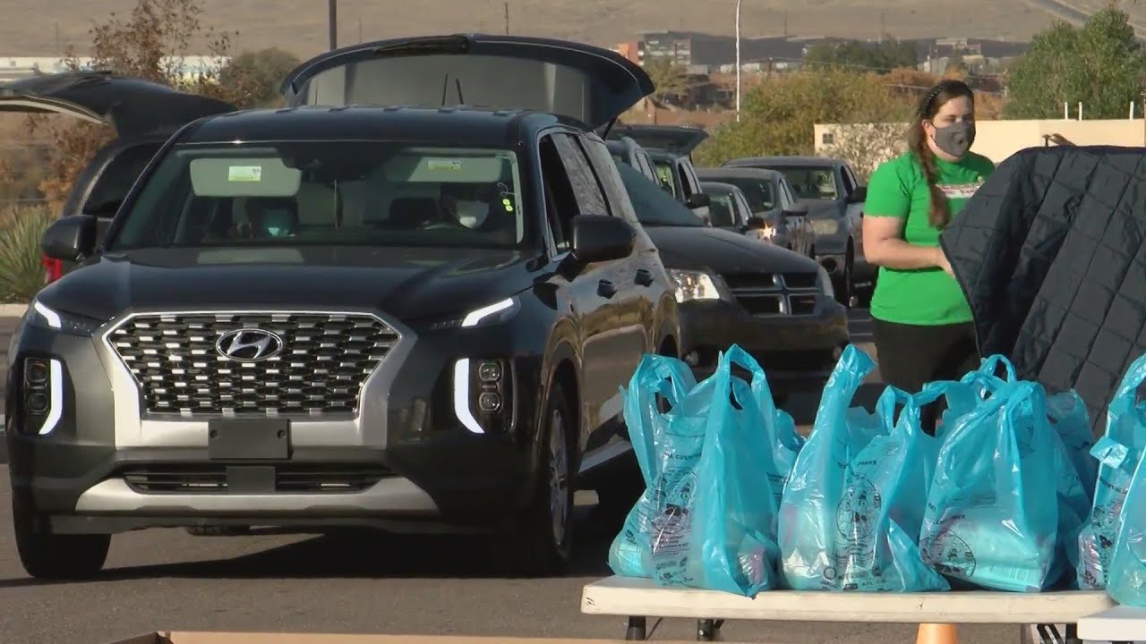 Roadrunner Food Bank holds food distributions ahead of Thanksgiving ...