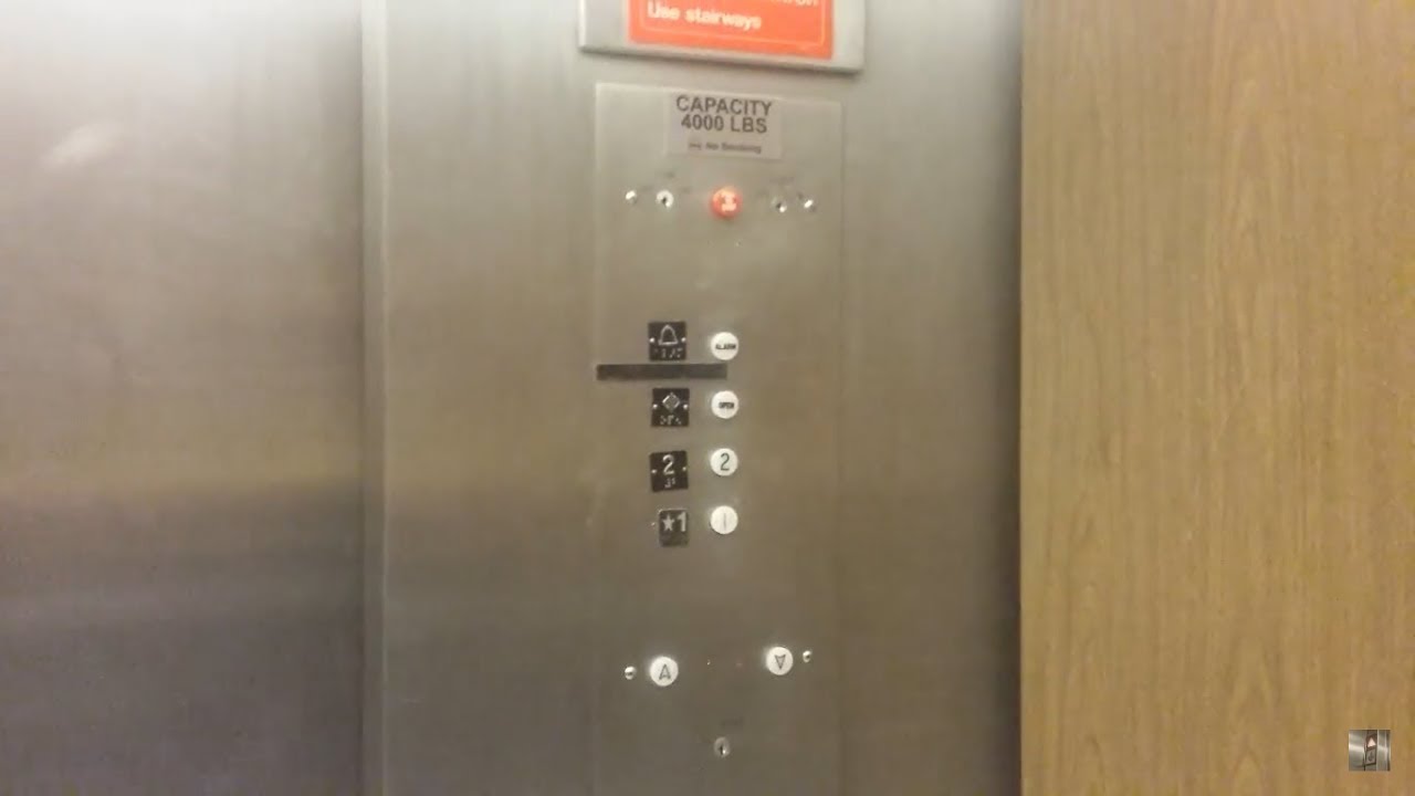 AMAZING Montgomery Hydraulic Elevator @ Sears - Crossroads Mall ...