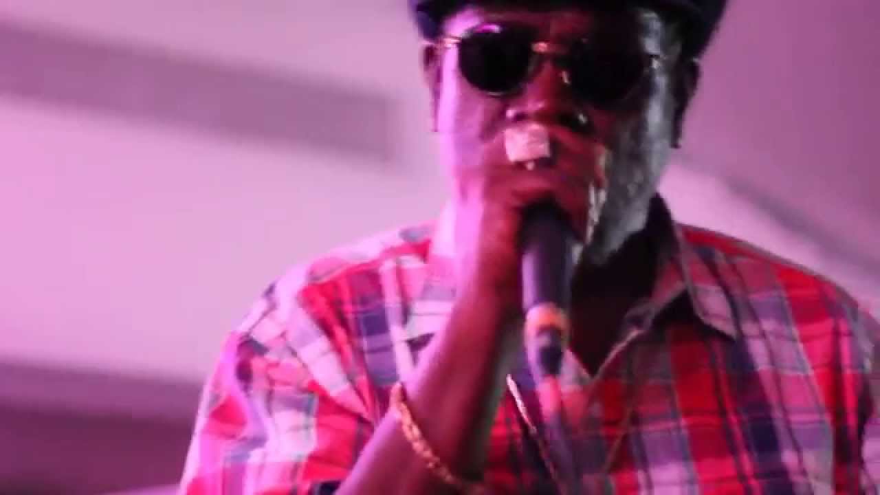 Johnny Osbourne & Fatta (Soul Stereo), Live Le Satyn's , Toulon - YouTube