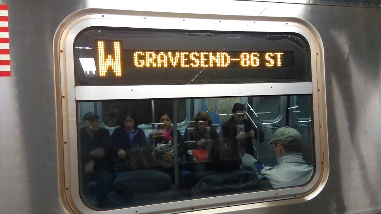 R160 (W) Train at Times Square - 42nd Street - YouTube