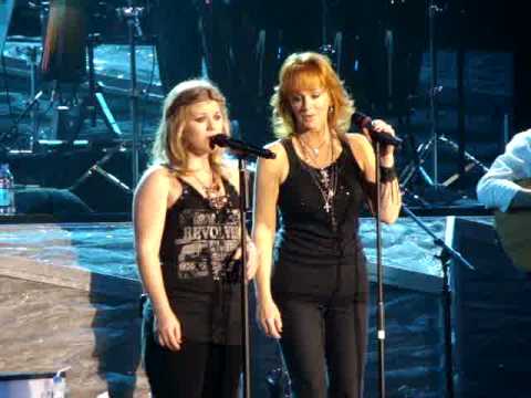 Kelly + Reba - Beautiful Disaster (Grand Rapids 11/08/08) - YouTube